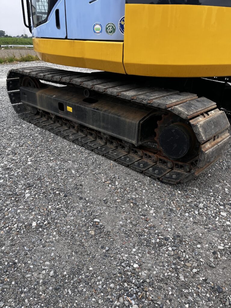 コマツ製4.9t吊クローラークレーンLC785-6 | 彩重機エンジニアリング